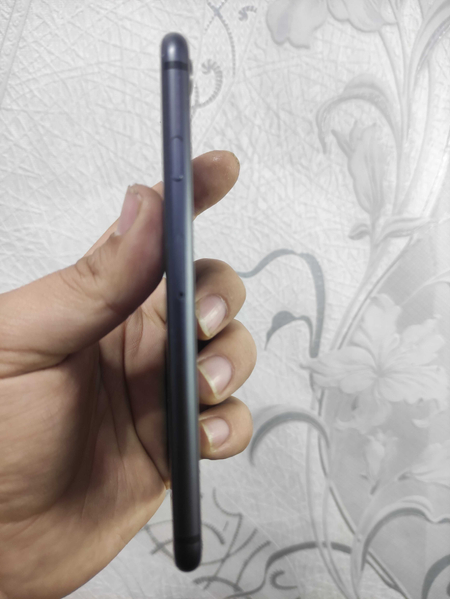 iPhone 8 sotiladi