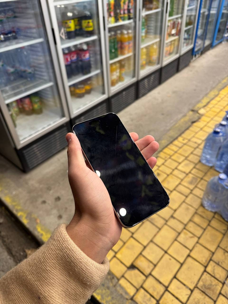 Iphone 15 pro max srochno sotiladi