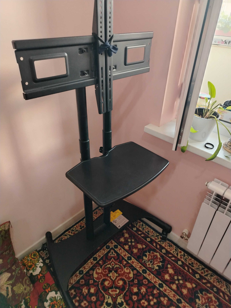 Televizor tagligi sotiladi