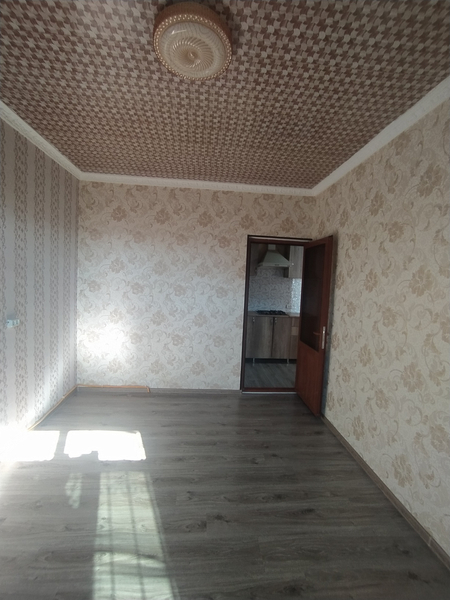 Срочно и недорого  продается 2 комнатная квартира в Согдиане
