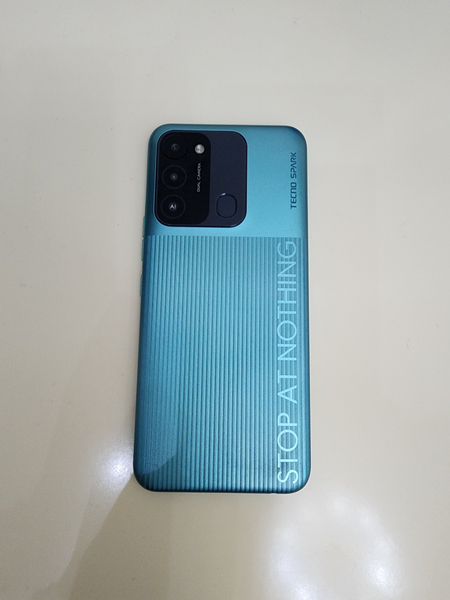 Spark techno 8 holati yangi