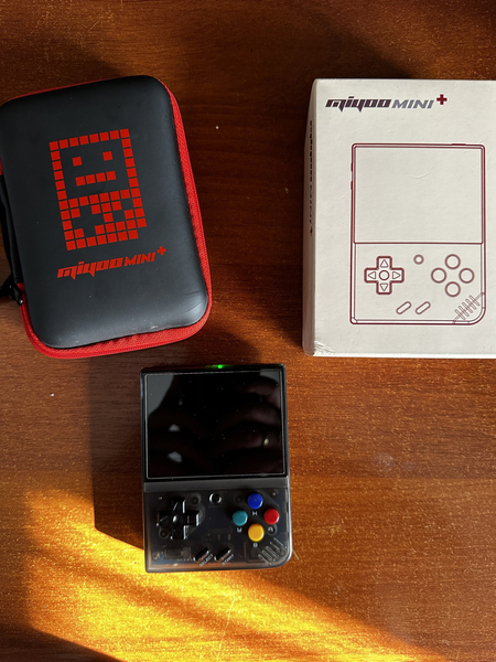 Miyoo mini Plus рортативная игровая приставка