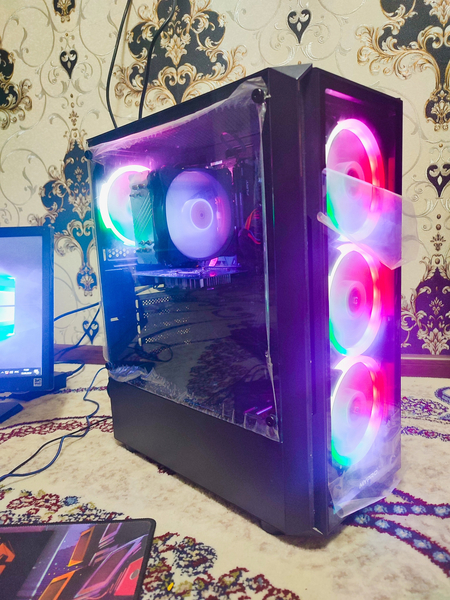 DDR4 Kompyuter sotiladi.