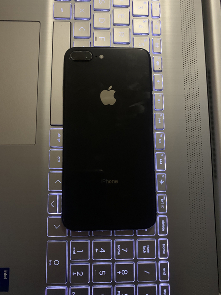 Iphne 8 plus 64 talik