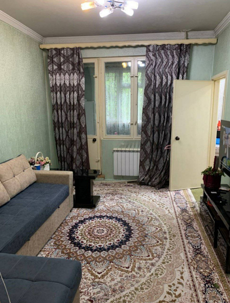 Продаётся квартира Чиланзар 6 2/1/4. Ориентир метро. Регина