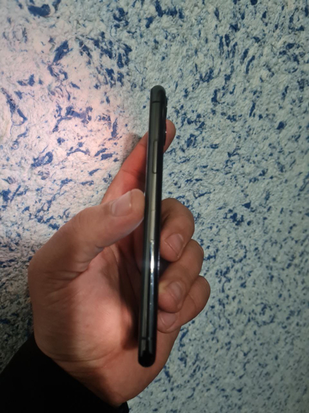 Phone 11 pro sotiladi 256gb 81 emkost