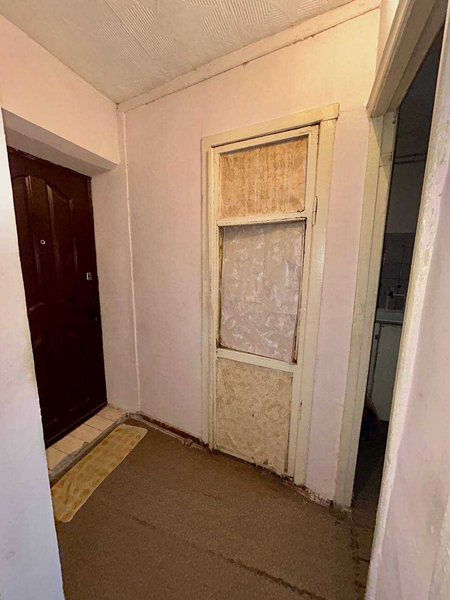 1/2/4 массив Авиагородок. Около Аэропорта. 30м2. Балкон 1/3. Кирпич.