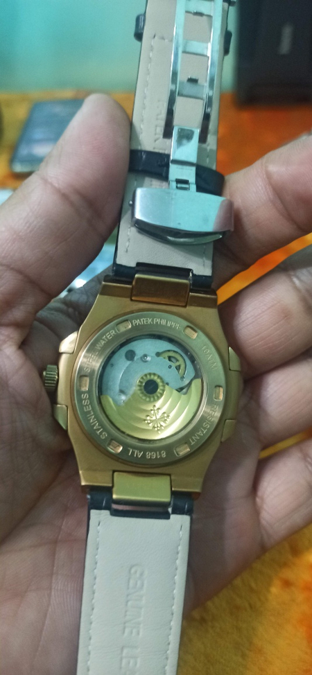 Patek Philippe
Mexanika, ichidegi hamma funksiyasi ishlidi