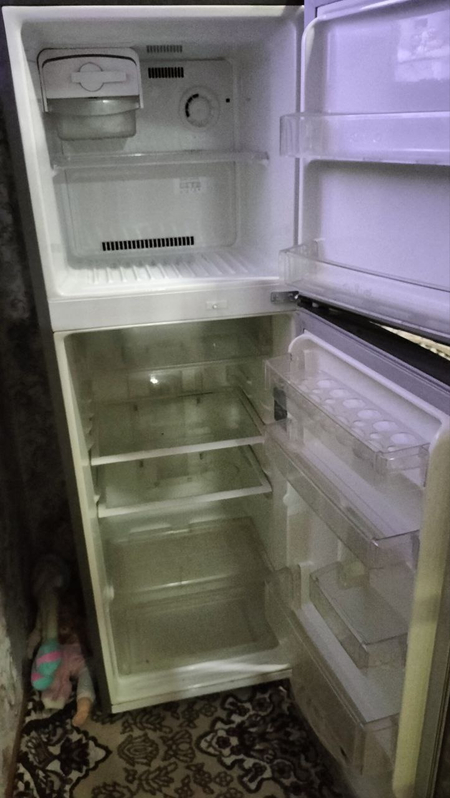 Холодильник  продается
