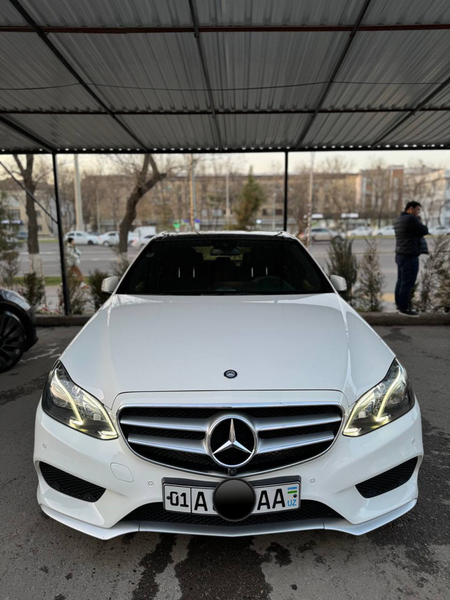 Продается Mercedec-benz 212 рейсталинг в идеальном состоянии.
