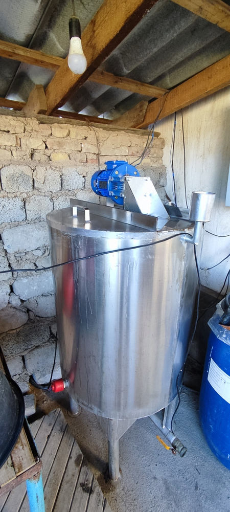 Gel shampun ishlab chiqaradigan apparat kafolati bor