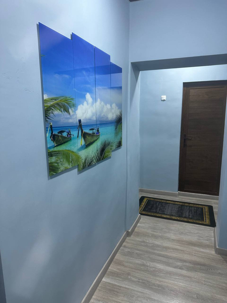 Космонавтов метро 1 комнатная 500$