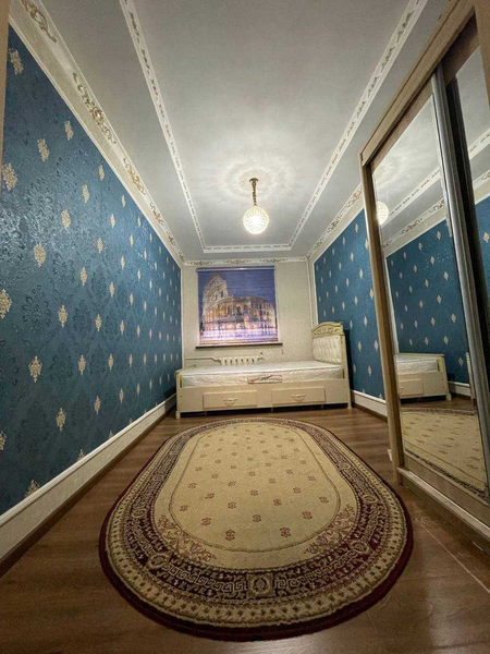V4637 3/4/4 Шота Руставели Ор.р: Братские могилы 70м2 евро ремонт