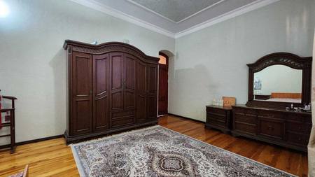 Участок 6 соток. 10+ комнат. Юнусабад, ул Регистон (Можно под офис)