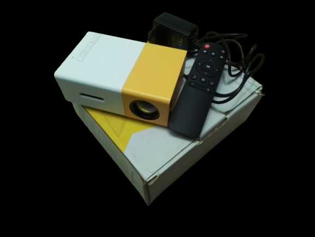 LED Projector (proyektor)
