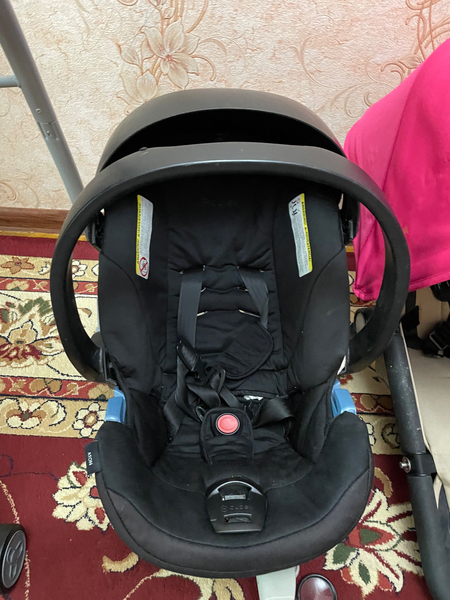 Bugaboo детская коляска, Cybex детское автокресло, Graco