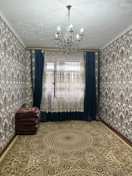 Уютная квартира в тихом районе,отличное состояние.