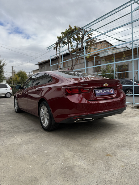 Malibu sotiladi 2.4 atmasferni 2019 yil 64 min km yurgan