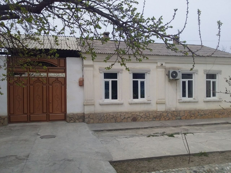 HOVLI UY SOTILADI shahar markazida