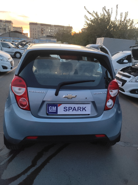 Spark sotiladi avtomat bezinda yurgan