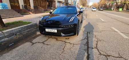 Продаётся ZEEKR 001