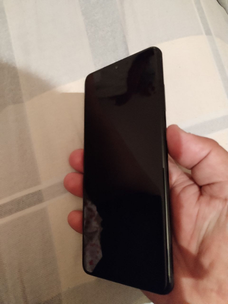 Samsung S20 Ultra 12/256 300$.