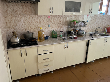 Oshxona mebel Komplekt gaz plitas bilan