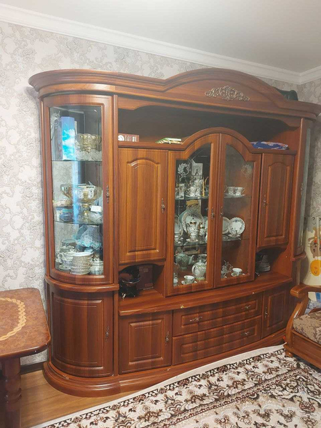 Гостиная мебель горка, стенка. Сотилади