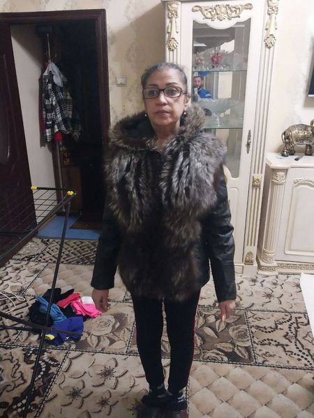 Женские тёплые куртки, б/у в хорошем состояние не дорога отдам.