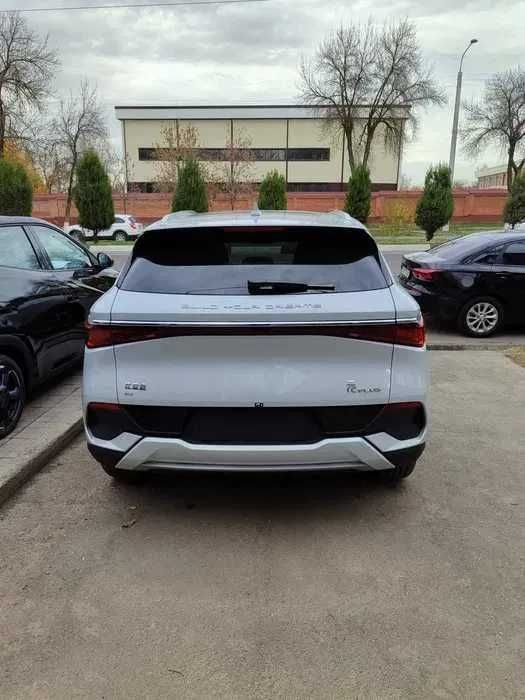 Byd Yuan Plus 5 pazitsiya 510 km yuradi