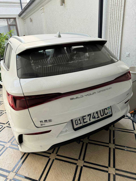 BYD E2 Electrocar