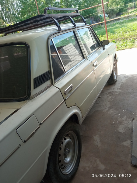 Vaz2106 sotiladi 1200 $