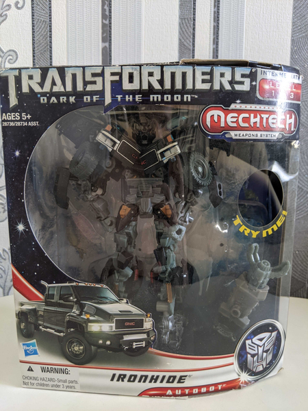Робот-трансформер Ironhide Hasbro Transformers Dark of the Moon