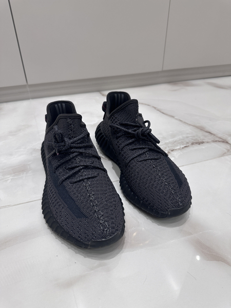 Yeezy 350 Adidas, 42.5-43 размер новые. Качество 1:1
