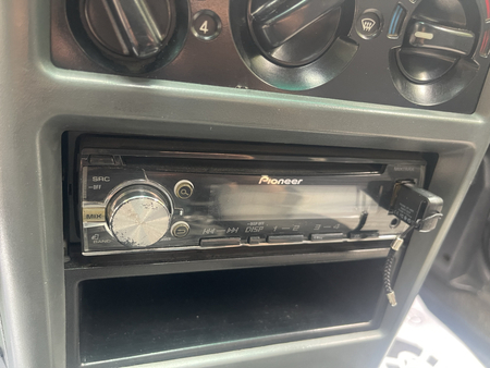 Продам Магнитафон Pioneer Deh X3800, Mixtrax, CD, AuX, USB, Ipod.