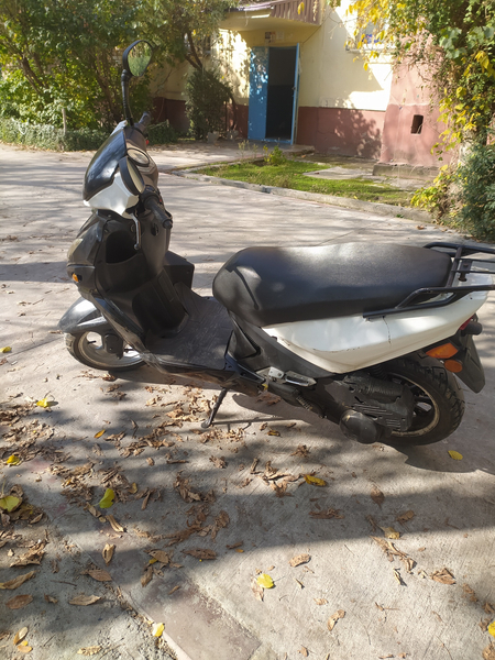 Lifan benzinli skuter
