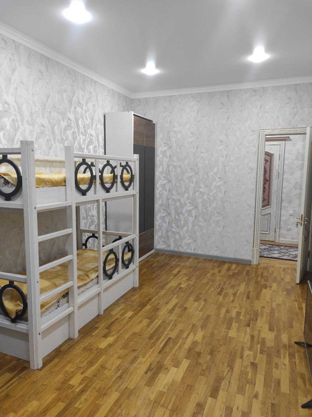 Rent apartment in center 4 room Mirabad street metro Oybek