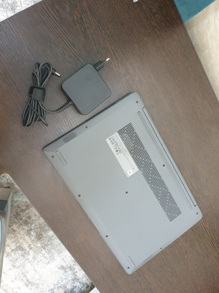 Core i3-1115G4/ ОЗУ 4 гб/ HDD 1000 gb/ Батарея отличная