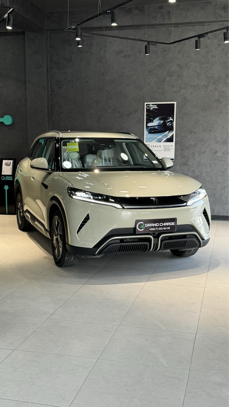 Byd Yuan Up Barcha pozitsiyalar sotuvda tayyor. Shotspravka holatida
