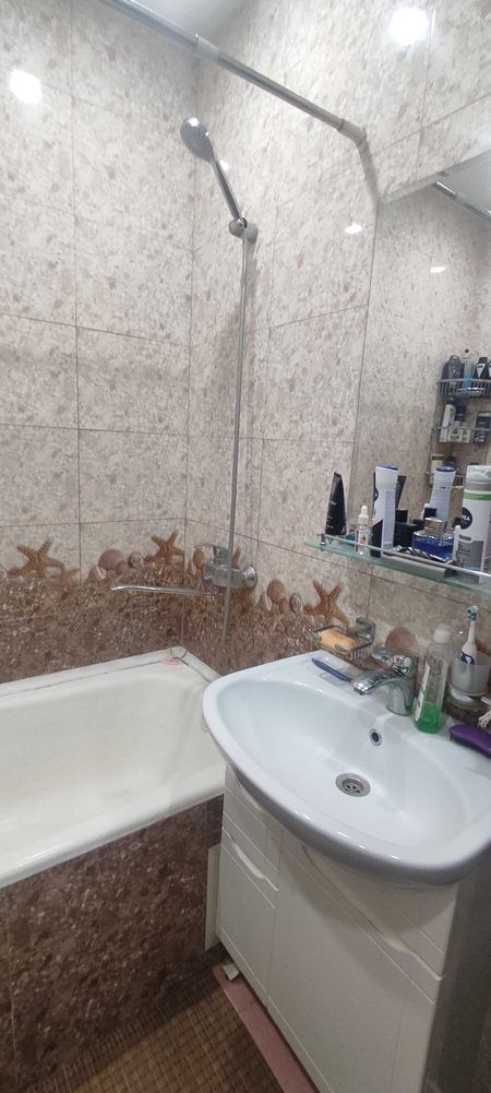 Продается квартира 2 в 3, 1/4 Рисовый базар кирпич