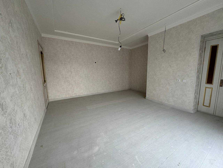 Sergeli Moshina bozor 2sotx 6 xona