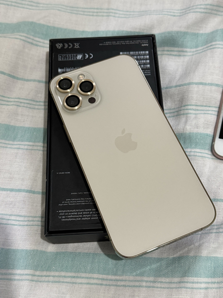 Айфон 12 Pro max. 97% батарейка. Состояние идеал. Голд.
