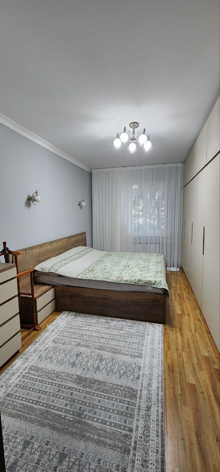 Срочно продам кв на юнус абаде 13кв Ахмад дониш 3/2/4.