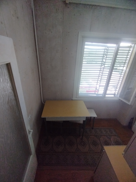 Продается 1 ком квартира Карасу-6 базарчик 40-м²