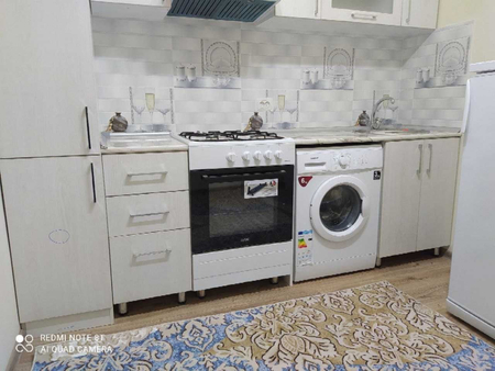 Yosh oyla uchun sergelidan 1 xonali bezmakler. Kvartira narxi 350 e.y.