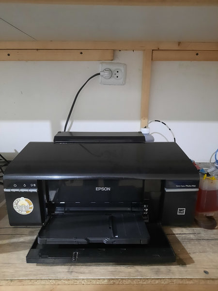 Epson P 50 yaxshi holatda