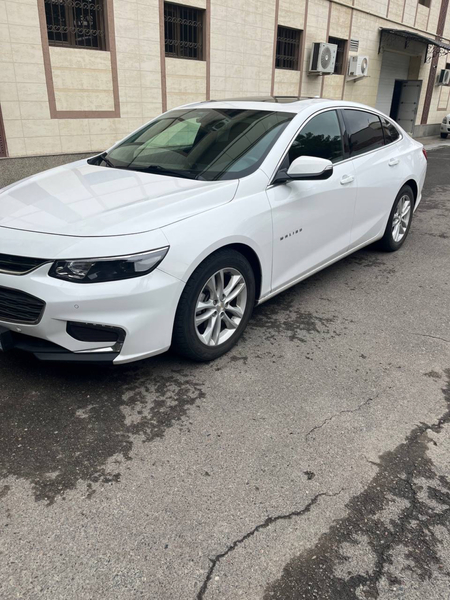 Malibu  2.4 Sotiladi