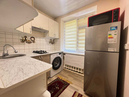 Продам 1 комнатную квартиру В Центре, Новомосковская