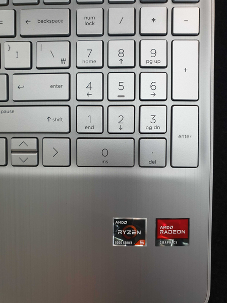 Hp noutbook 15s srochna sotiladi