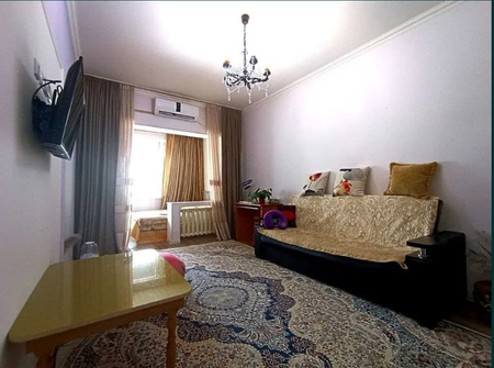 Квартира на Кушбеги 1в2/5/5 с мебелью техникой ремонт средний